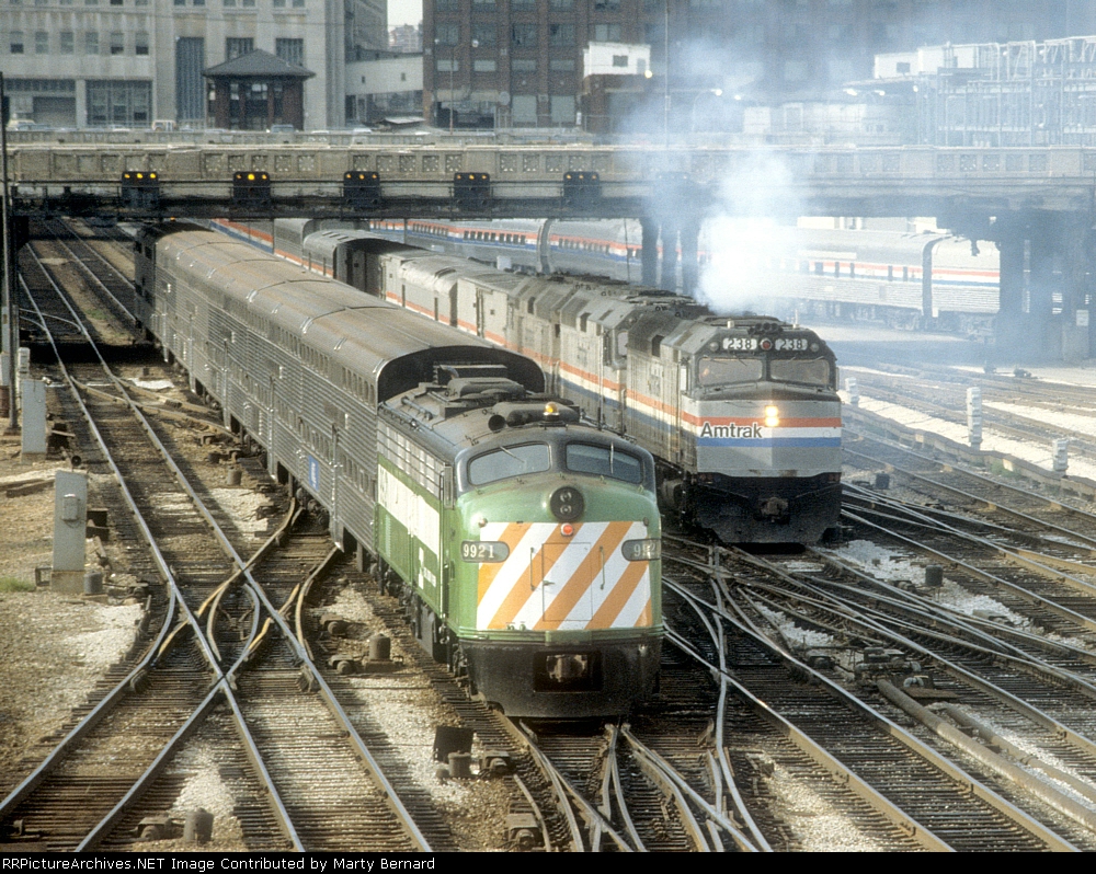 AMTK 238, Tr. 3, Southwest Chief and an Inbound BN Dinky From Roosevelt Road